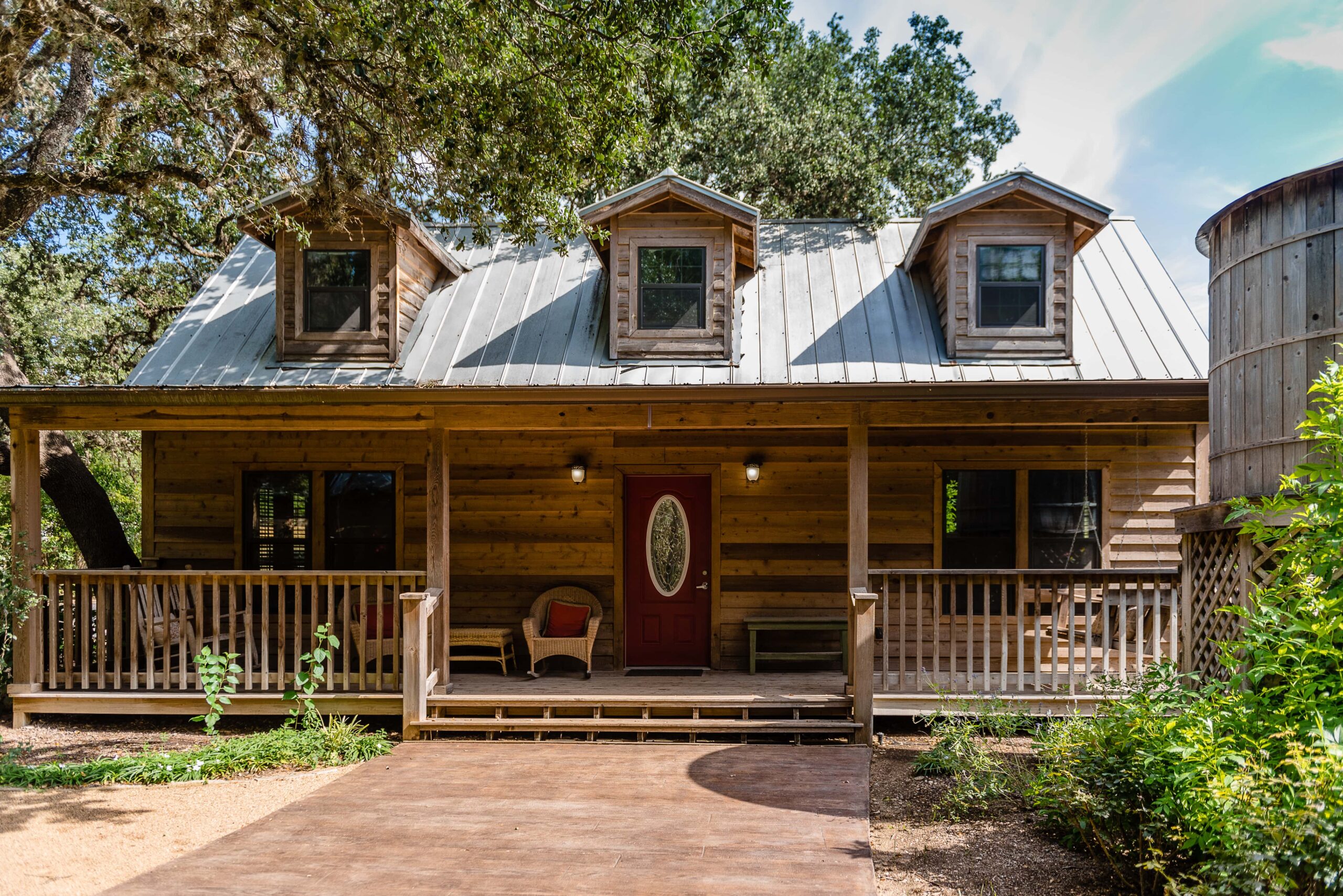 Gardens at Old Town Helotes - San Antonio Wedding Photographers